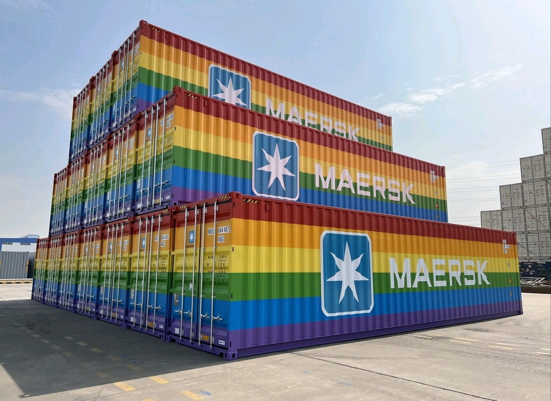Maersk orders 6 new green vessels - VIS