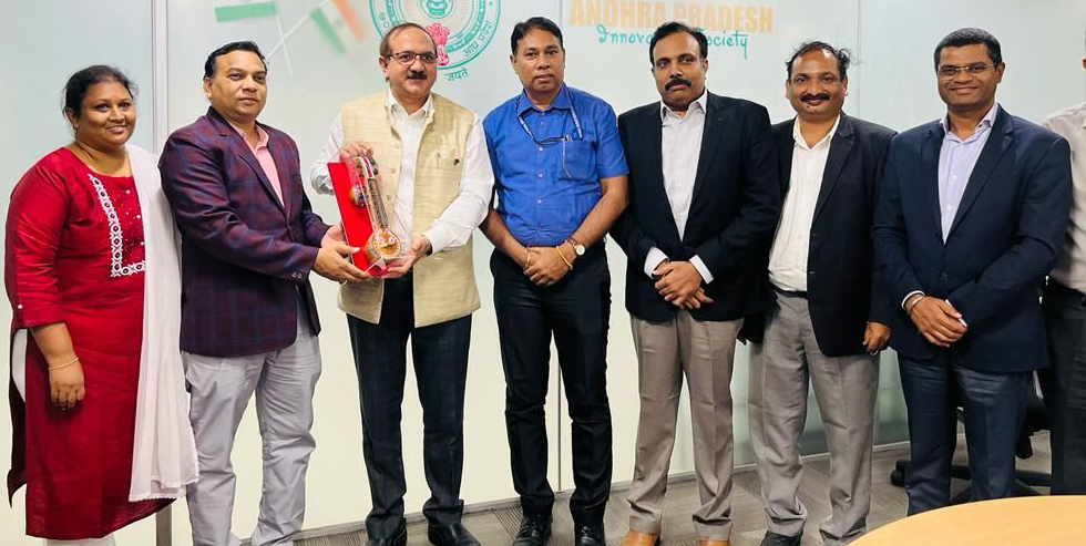 Addl. Secy. MeitY pats APIS - VIS